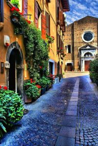 Top 10 Things To Do In Salo On Lake Garda- What To Do And See - Visit ...